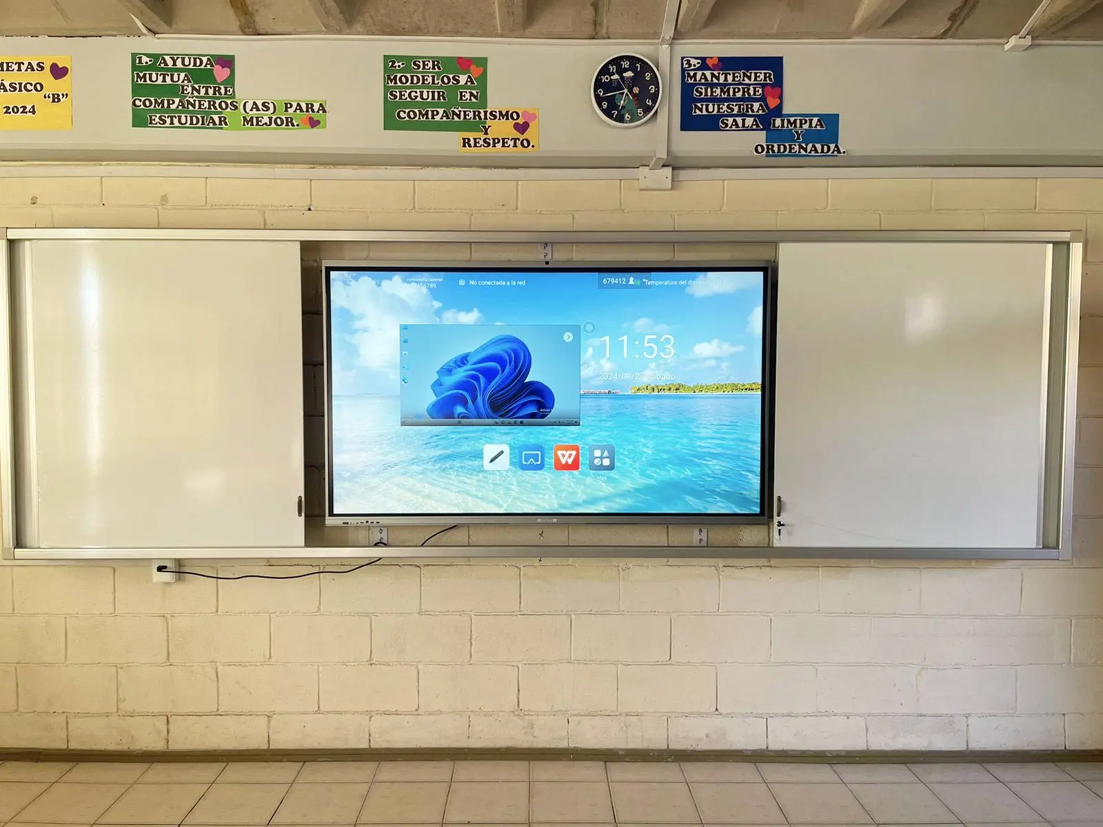 Instalación de Pantallas Interactivas EDUTOUCH | Edutech Tecnología ...